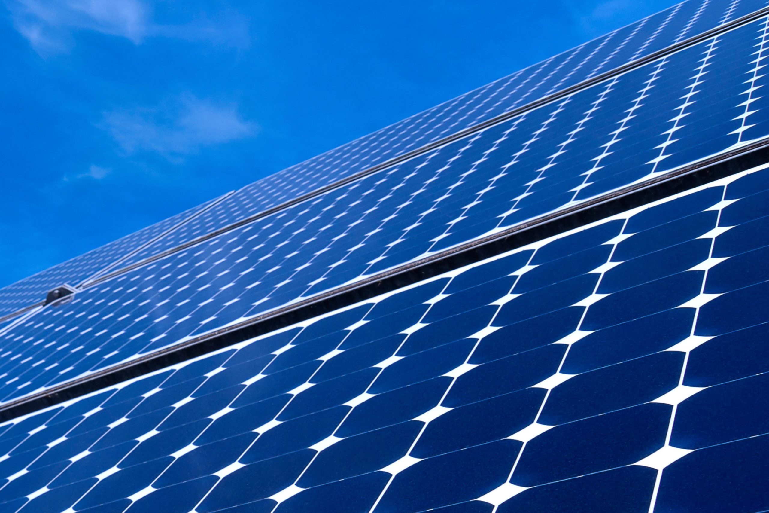 The Green Impact How UK Solar Adoption Affects The Environment Carbon247 the-green-impact-how-uk-solar-adoption-affects-the-environment-carbon247